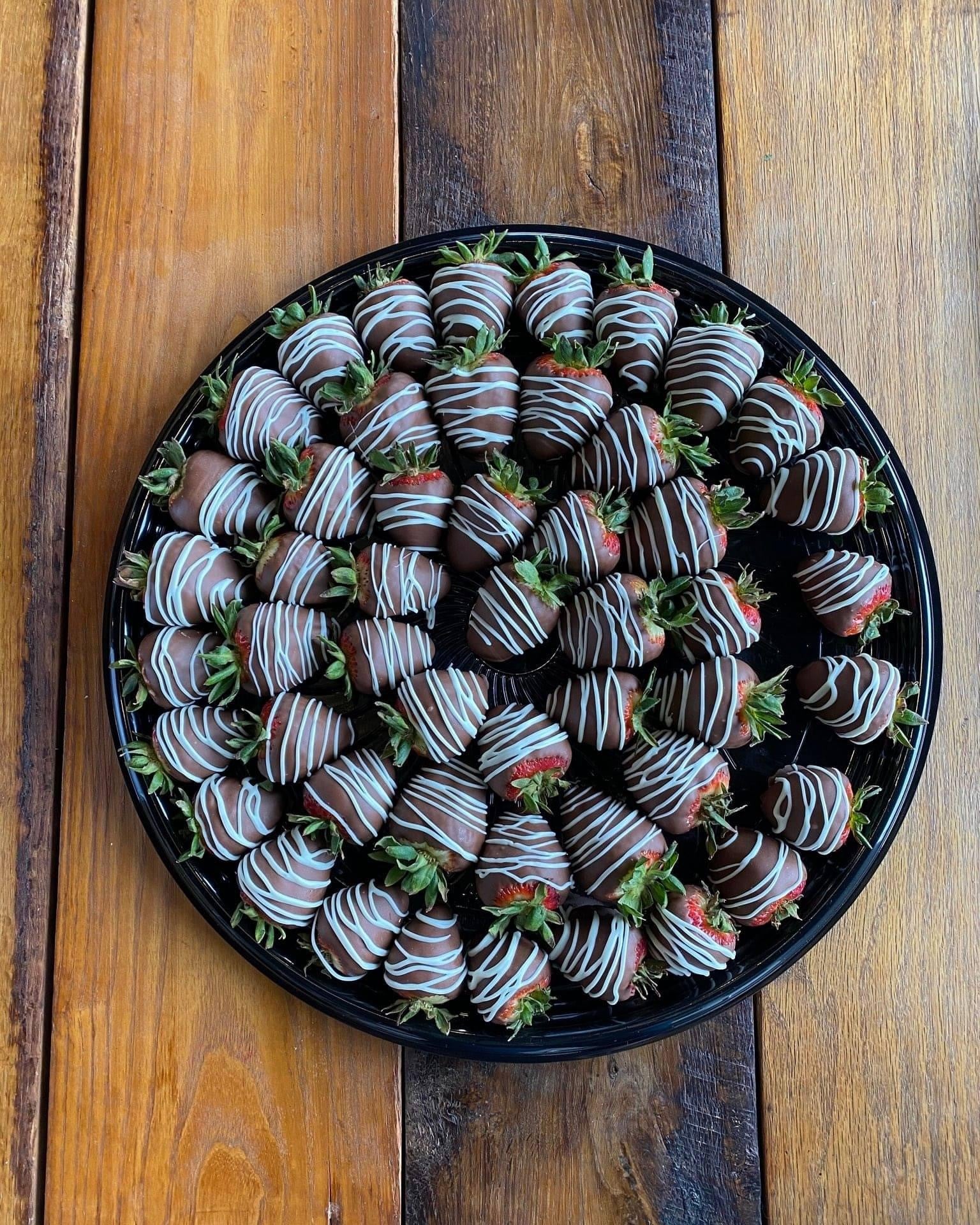 Chocolate Covered Strawberry Platter | Joe Sippers Cafe